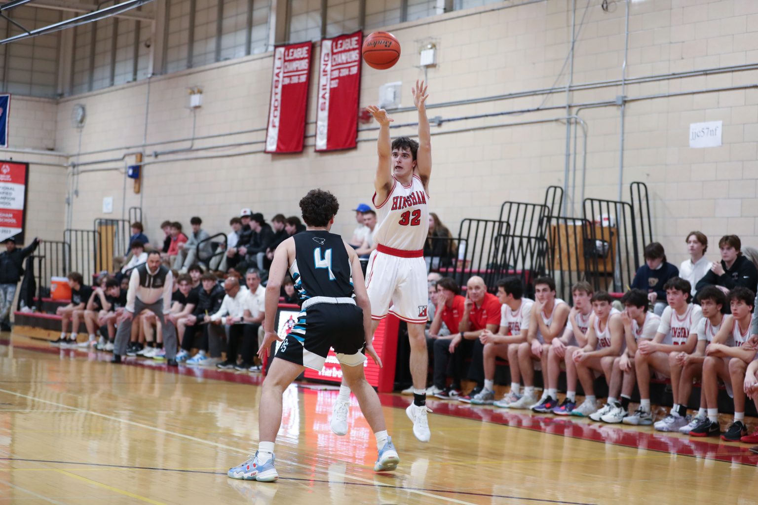Kniffen, Harbormen Notch Milestone Win - Hingham Anchor