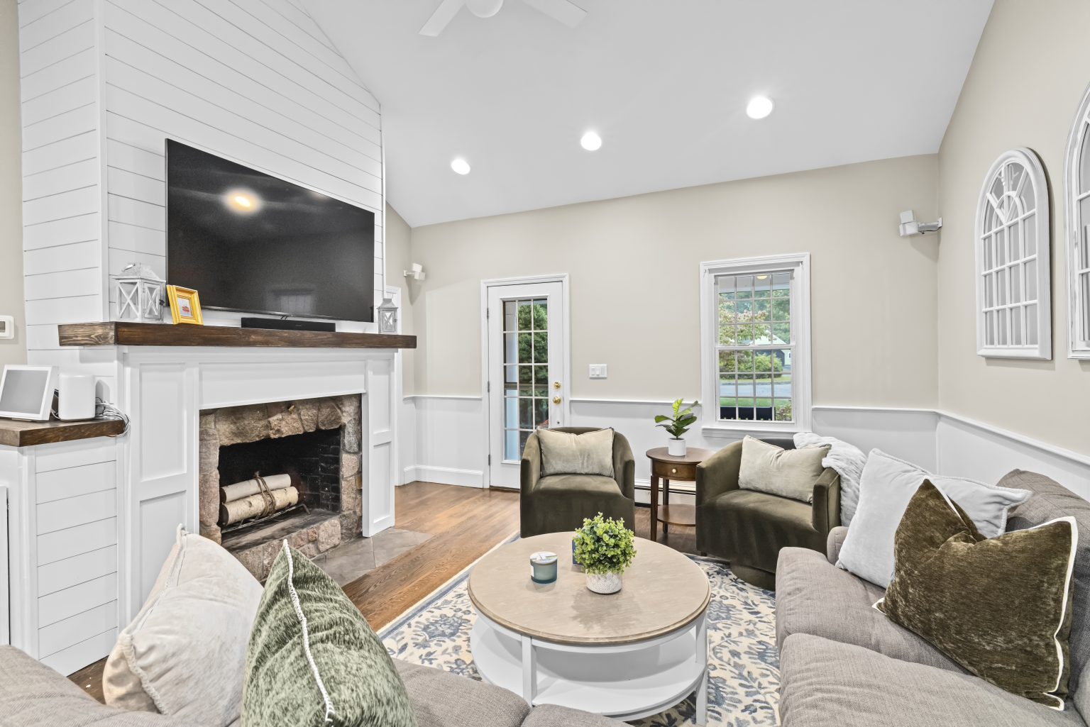 Featured Listing: 11 Golfview Drive, Hingham MA - Hingham Anchor