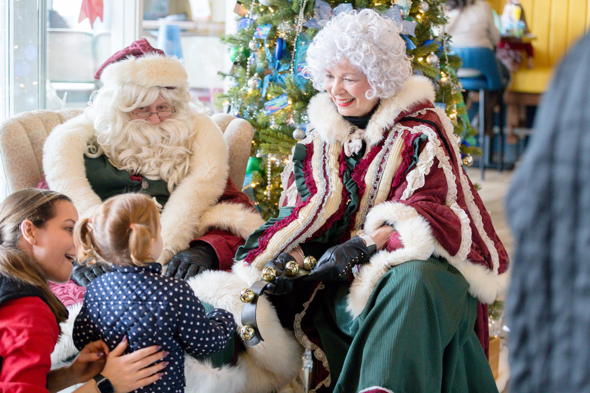 Shop, Earn, and Celebrate! Derby Street Insider App Makes Holiday ...