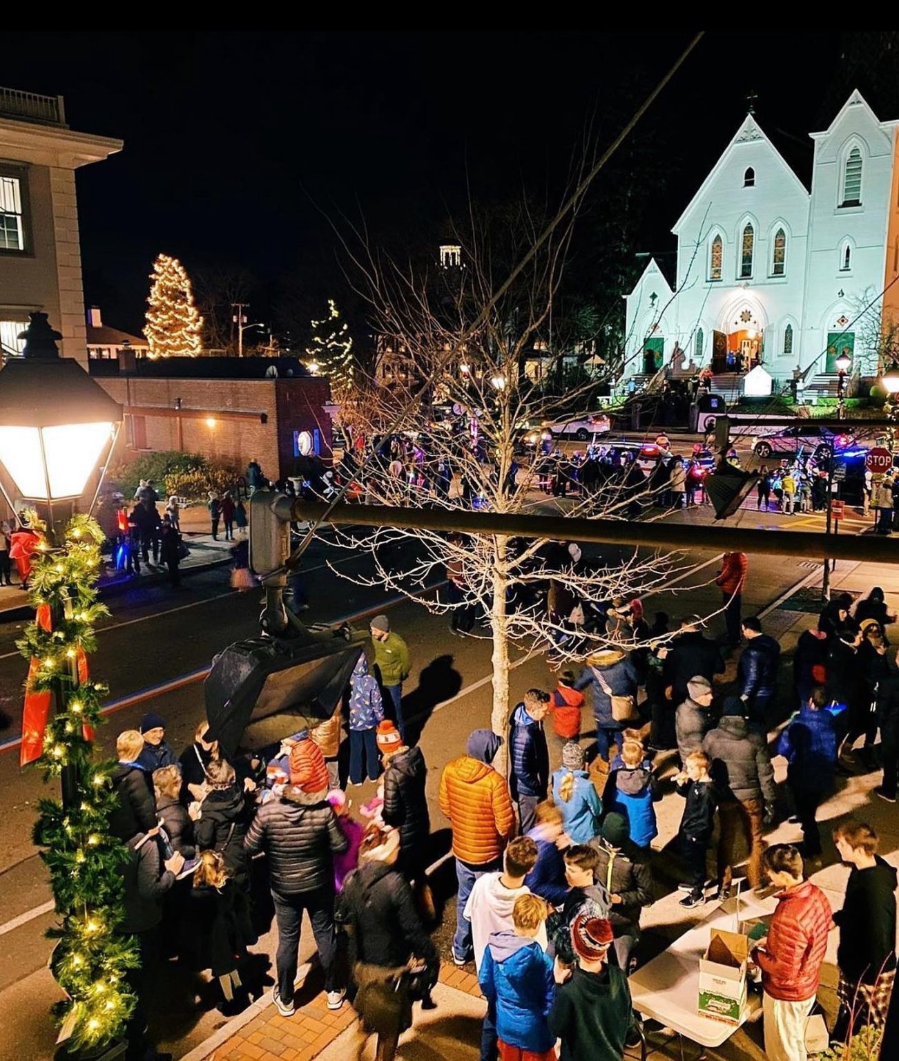 ‘Hingham for the Holidays’ features Christmas in the Square Tonight in ...